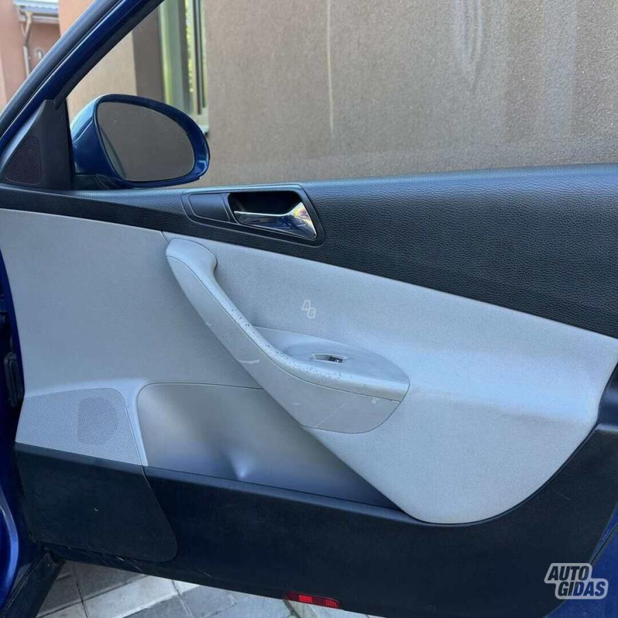 Zils Volkswagen Passat 2006 Kaišiadorys, ar dzinēja tilpumu 2.00 L un nobraukumu 290 tūkst. km par 2950 €, foto 24 vietnē AUTOMOTO.COM.LV