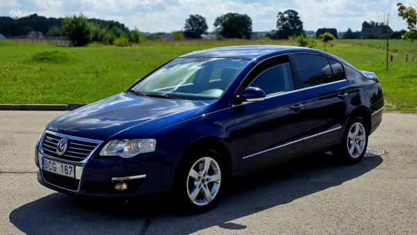 Blue Volkswagen Passat 2006 in Siauliai, with an engine capacity of 1.90 L and mileage of 257 thousand km for 1900 €, photo 1 on AUTOMOTO.COM.LV