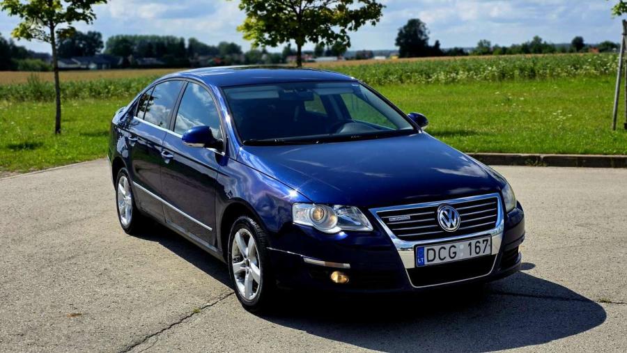 Blue Volkswagen Passat 2006 in Siauliai, with an engine capacity of 1.90 L and mileage of 257 thousand km for 1900 €, photo 9 on AUTOMOTO.COM.LV