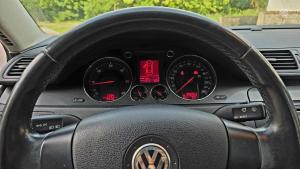 Blue Volkswagen Passat 2006 in Siauliai, with an engine capacity of 1.90 L and mileage of 257 thousand km for 1900 €, photo 35 on AUTOMOTO.COM.LV