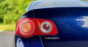 Blue Volkswagen Passat 2006 in Siauliai, with an engine capacity of 1.90 L and mileage of 257 thousand km for 1900 €, photo 42 on AUTOMOTO.COM.LV