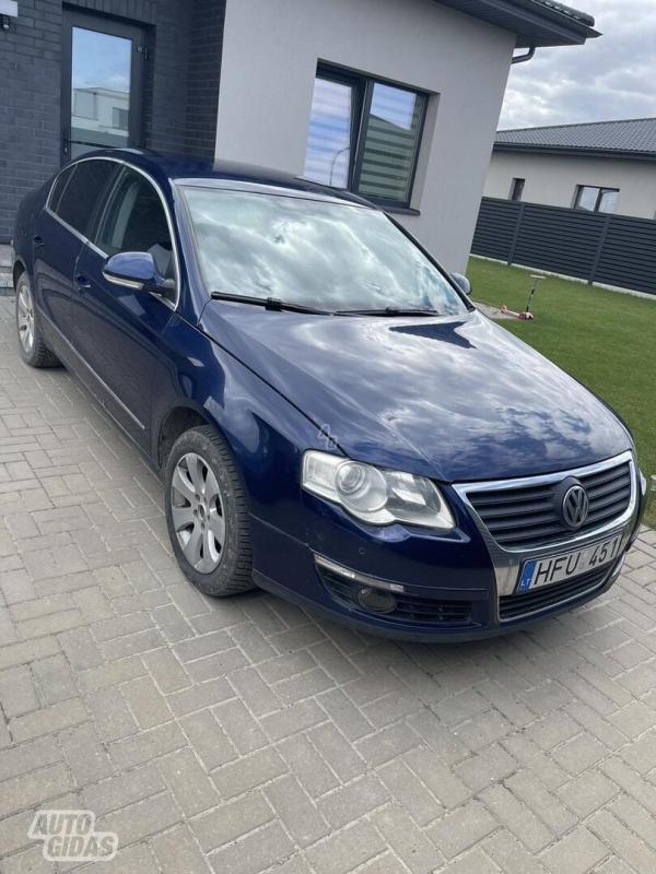 Blue Volkswagen Passat 2006 in Kaunas, with an engine capacity of 2.00 L and mileage of 312 thousand km for 1780 €, photo 1 on AUTOMOTO.COM.LV
