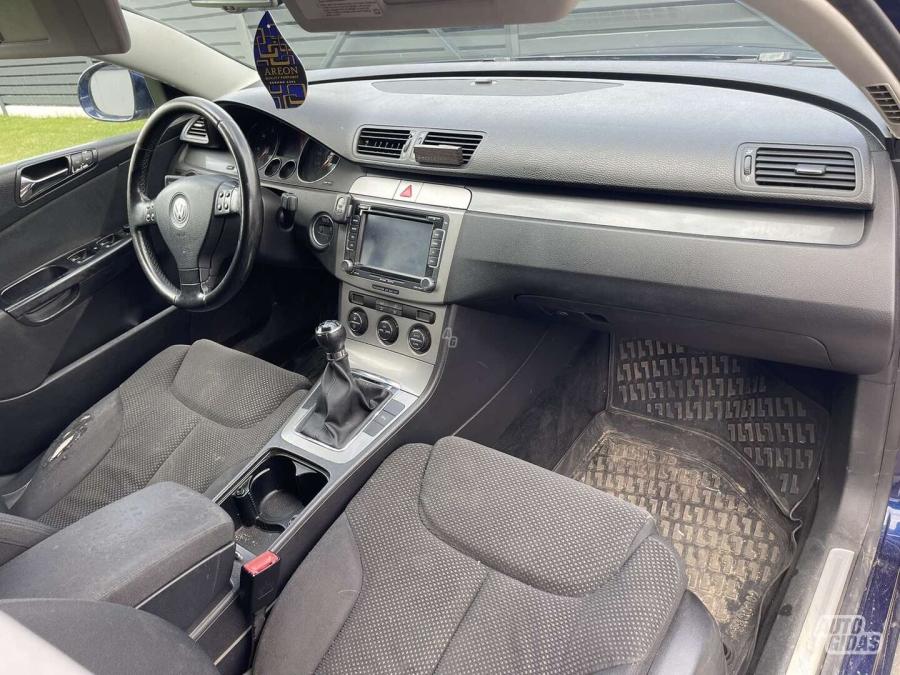 Zils Volkswagen Passat 2006 Kauņa, ar dzinēja tilpumu 2.00 L un nobraukumu 312 tūkst. km par 1780 €, foto 13 vietnē AUTOMOTO.COM.LV