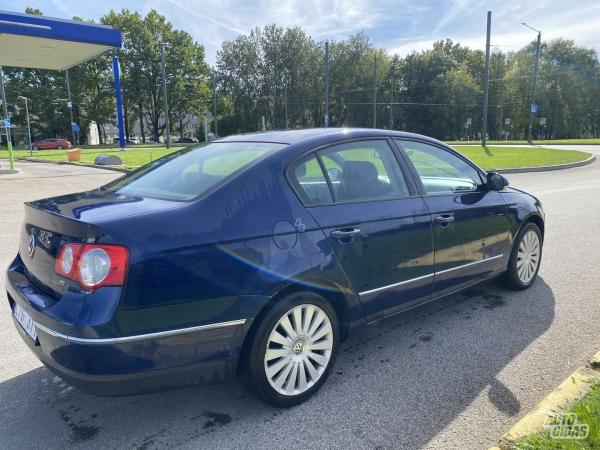 Blue Volkswagen Passat 2006 in Kaunas, with an engine capacity of 1.90 L and mileage of 354 thousand km for 2000 €, photo 6 on AUTOMOTO.COM.LV
