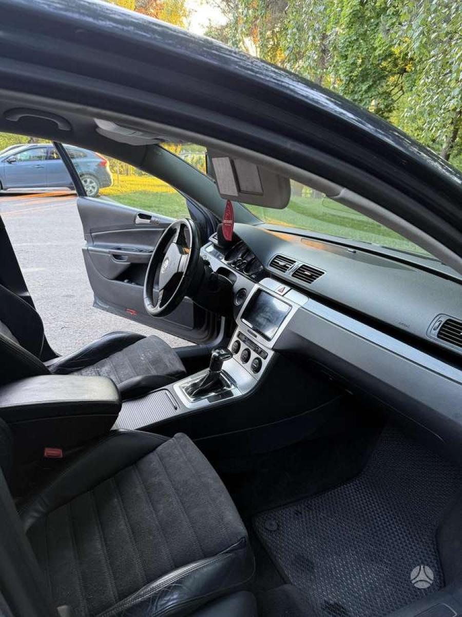 Blue Volkswagen Passat 2007 in Vilnius, with an engine capacity of 1.97 L and mileage of 286 thousand km for 2550 €, photo 8 on AUTOMOTO.COM.LV