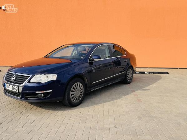 Blue Volkswagen Passat 2007 in Kretinga, with an engine capacity of 1.90 L and mileage of 430 thousand km for 1300 €, photo 1 on AUTOMOTO.COM.LV