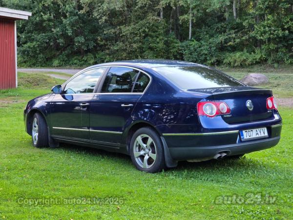 Blue Volkswagen Passat 2007 in Viljandi, with an engine capacity of 2.00 L and mileage of 349 thousand km for 2900 €, photo 4 on AUTOMOTO.COM.LV