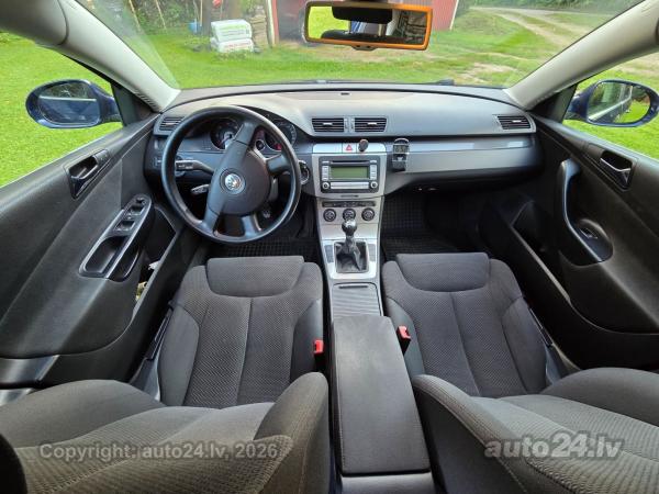 Blue Volkswagen Passat 2007 in Viljandi, with an engine capacity of 2.00 L and mileage of 349 thousand km for 2900 €, photo 7 on AUTOMOTO.COM.LV