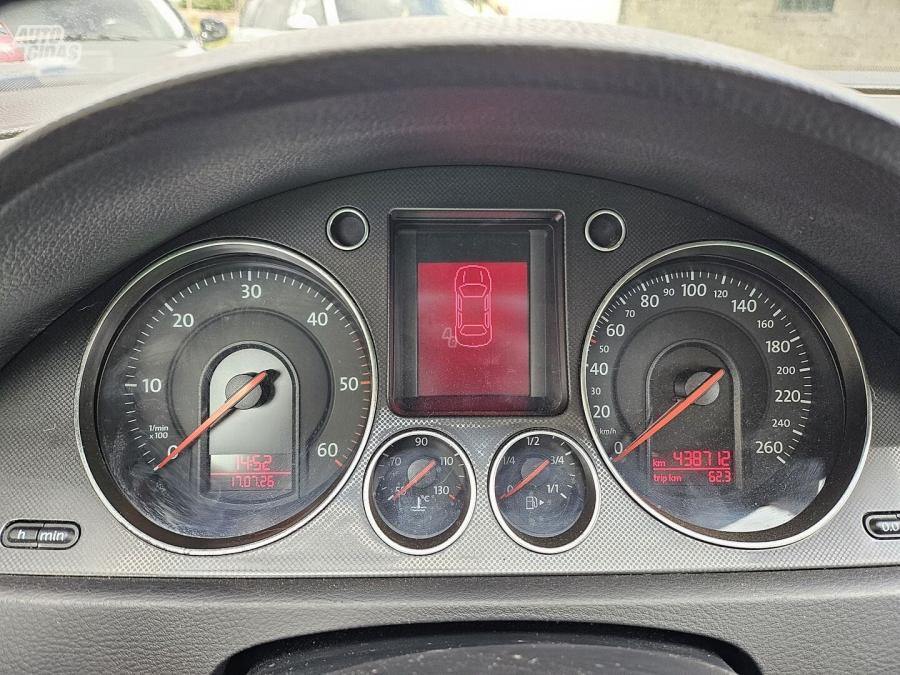 Blue Volkswagen Passat 2007 in Klaipeda, with an engine capacity of 1.90 L and mileage of 439 thousand km for 1399 €, photo 20 on AUTOMOTO.COM.LV
