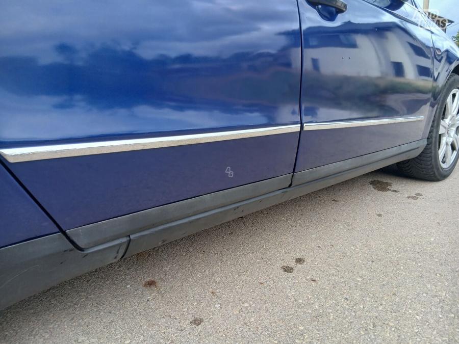 Blue Volkswagen Passat 2007 in Alytus, with an engine capacity of 1.90 L and mileage of 387 thousand km for 1600 €, photo 9 on AUTOMOTO.COM.LV