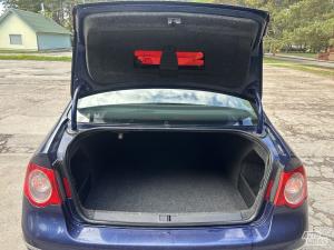 Zils Volkswagen Passat 2008 Biržai, ar dzinēja tilpumu 2.00 L un nobraukumu 281 tūkst. km par 2200 €, foto 12 vietnē AUTOMOTO.COM.LV