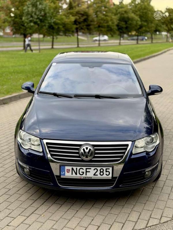 Blue Volkswagen Passat 2008 in Vilnius, with an engine capacity of 2.00 L and mileage of 255 thousand km for 3300 €, photo 3 on AUTOMOTO.COM.LV