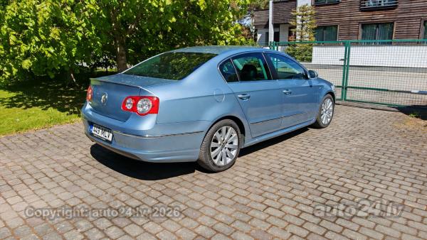Zils Volkswagen Passat 2009 Tallina, ar dzinēja tilpumu 2.00 L un nobraukumu 76 tūkst. km par 10500 €, foto 6 vietnē AUTOMOTO.COM.LV