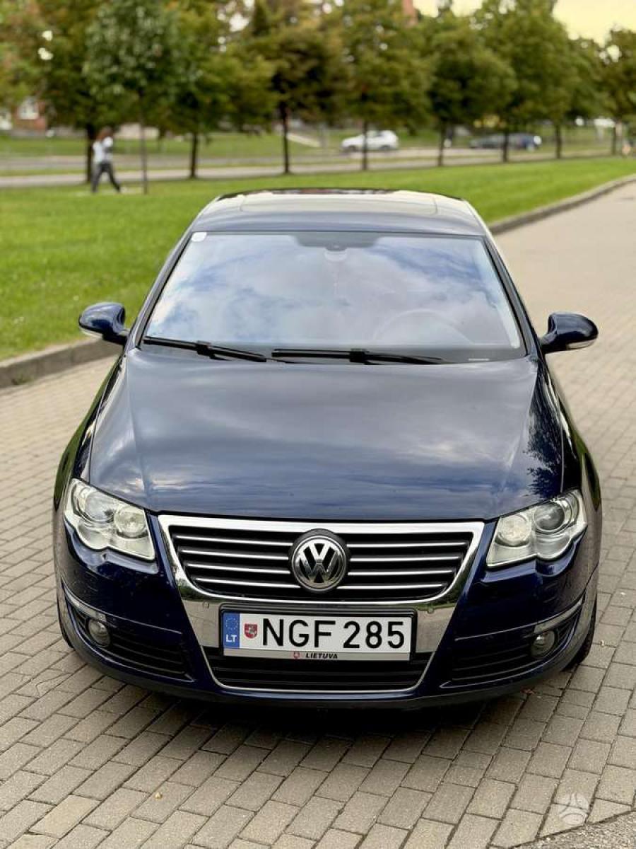 Blue Volkswagen Passat 2009 in Vilnius, with an engine capacity of 2.00 L and mileage of 253 thousand km for 2500 €, photo 4 on AUTOMOTO.COM.LV