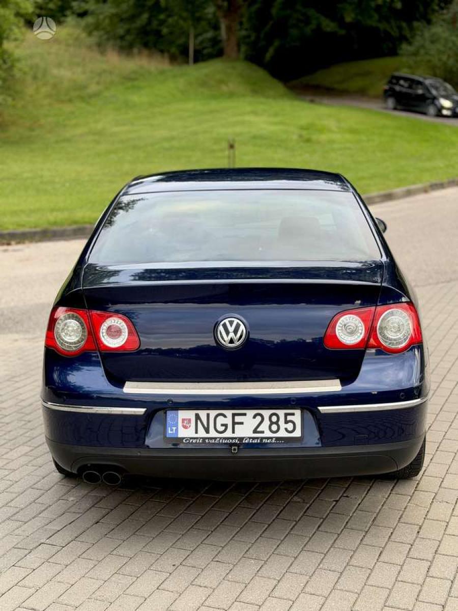 Blue Volkswagen Passat 2009 in Vilnius, with an engine capacity of 2.00 L and mileage of 253 thousand km for 2500 €, photo 7 on AUTOMOTO.COM.LV