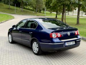 Blue Volkswagen Passat 2009 in Vilnius, with an engine capacity of 2.00 L and mileage of 249 thousand km for 2500 €, photo 6 on AUTOMOTO.COM.LV