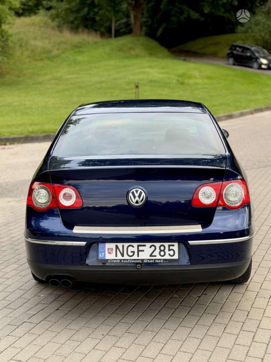 Blue Volkswagen Passat 2009 in Vilnius, with an engine capacity of 2.00 L and mileage of 249 thousand km for 2500 €, photo 7 on AUTOMOTO.COM.LV