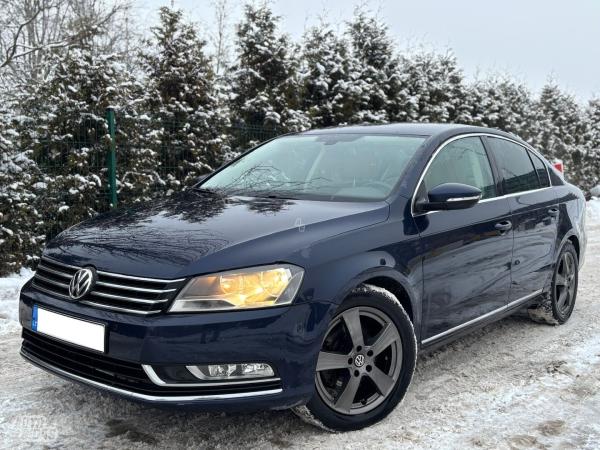 Blue Volkswagen Passat 2010 in Kaunas, with an engine capacity of 1.80 L and mileage of 190 thousand km for 2950 €, photo 2 on AUTOMOTO.COM.LV
