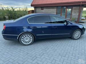 Blue Volkswagen Passat 2010 in Joniskis, with an engine capacity of 2.00 L and mileage of 27 thousand km for 999 €, photo 4 on AUTOMOTO.COM.LV