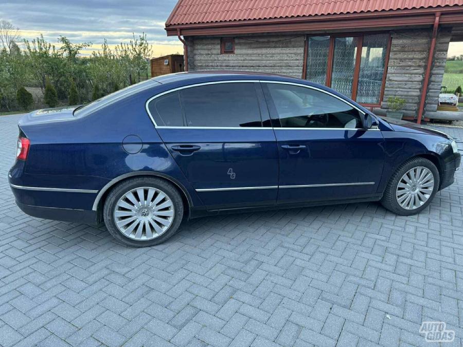 Blue Volkswagen Passat 2010 in Joniskis, with an engine capacity of 2.00 L and mileage of 27 thousand km for 999 €, photo 4 on AUTOMOTO.COM.LV