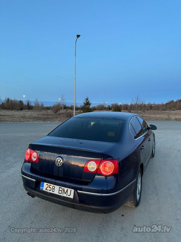 Blue Volkswagen Passat 2010 in Tallinn, with an engine capacity of 2.00 L and mileage of 386 thousand km for 2800 €, photo 4 on AUTOMOTO.COM.LV
