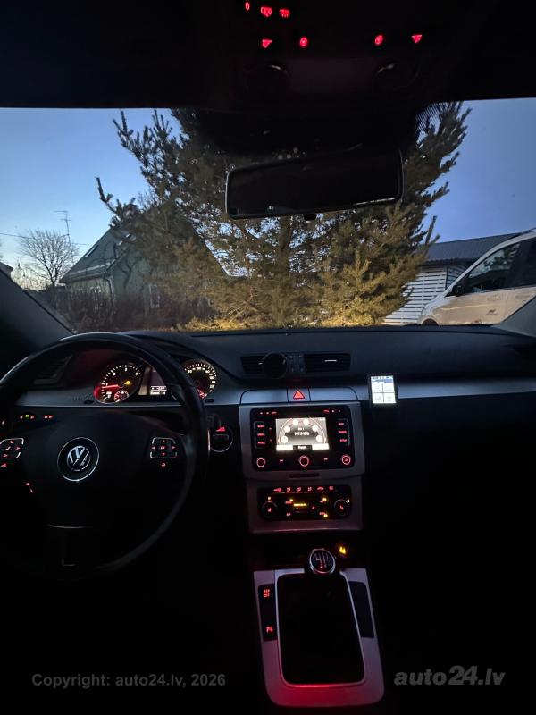 Blue Volkswagen Passat 2010 in Tallinn, with an engine capacity of 2.00 L and mileage of 386 thousand km for 2800 €, photo 6 on AUTOMOTO.COM.LV