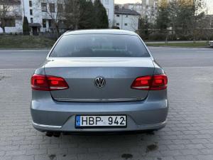 Blue Volkswagen Passat 2011 in Vilnius, with an engine capacity of 1.97 L and mileage of 341 thousand km for 3200 €, photo 5 on AUTOMOTO.COM.LV