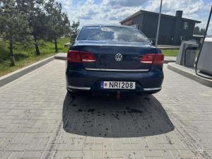 Blue Volkswagen Passat 2011 in Silale, with an engine capacity of 1.97 L and mileage of 360 thousand km for 3300 €, photo 3 on AUTOMOTO.COM.LV