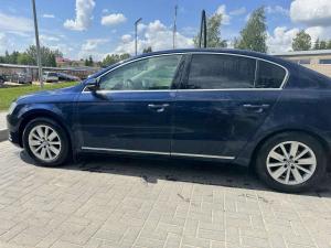 Blue Volkswagen Passat 2011 in Silale, with an engine capacity of 1.97 L and mileage of 360 thousand km for 3300 €, photo 5 on AUTOMOTO.COM.LV
