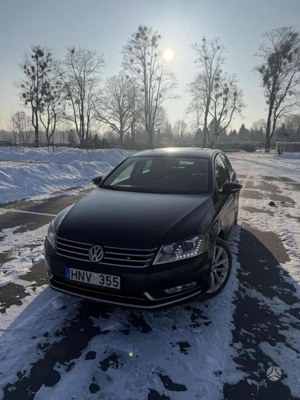 Zils Volkswagen Passat 2012 Kauņa, ar dzinēja tilpumu 1.97 L un nobraukumu 295 tūkst. km par 3300 €, foto 2 vietnē AUTOMOTO.COM.LV