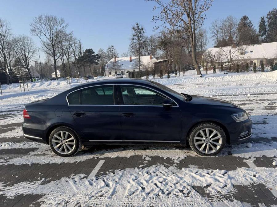 Blue Volkswagen Passat 2012 in Kaunas, with an engine capacity of 1.97 L and mileage of 295 thousand km for 3450 €, photo 14 on AUTOMOTO.COM.LV