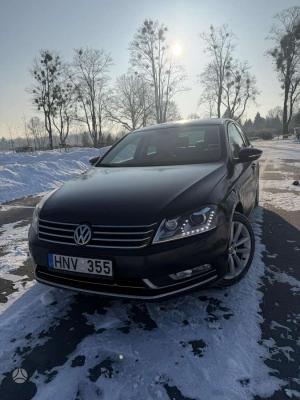 Zils Volkswagen Passat 2012 Kauņa, ar dzinēja tilpumu 1.97 L un nobraukumu 295 tūkst. km par 3330 €, foto  vietnē AUTOMOTO.COM.LV