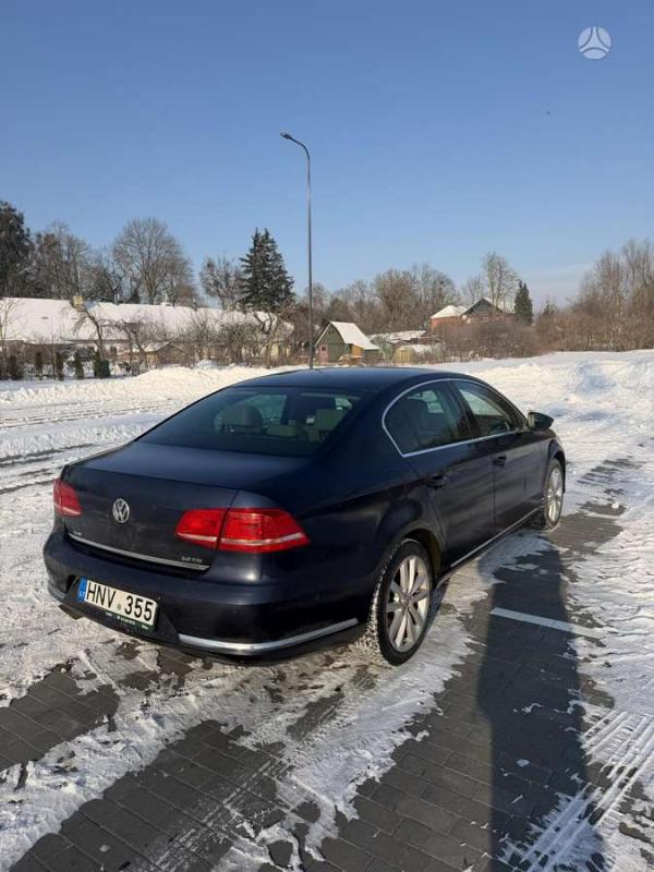 Zils Volkswagen Passat 2012 Kauņa, ar dzinēja tilpumu 1.97 L un nobraukumu 295 tūkst. km par 3330 €, foto 9 vietnē AUTOMOTO.COM.LV