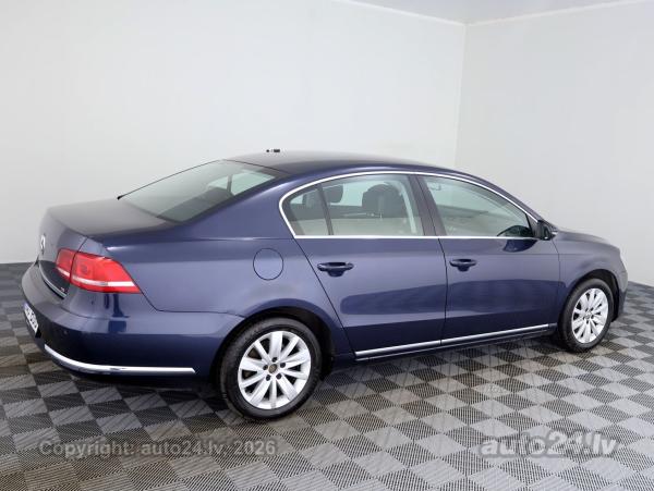 Zils Volkswagen Passat 2012 Tallina, ar dzinēja tilpumu 1.80 L un nobraukumu 223 tūkst. km par 3499 €, foto 3 vietnē AUTOMOTO.COM.LV