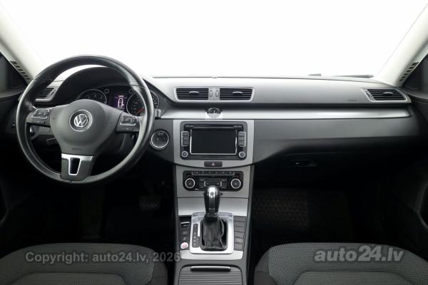 Zils Volkswagen Passat 2012 Tallina, ar dzinēja tilpumu 1.80 L un nobraukumu 223 tūkst. km par 3499 €, foto 5 vietnē AUTOMOTO.COM.LV