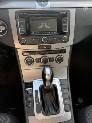 Zils Volkswagen Passat 2012 Viļņa, ar dzinēja tilpumu 1.39 L un nobraukumu 248 tūkst. km par 3999 €, foto 7 vietnē AUTOMOTO.COM.LV