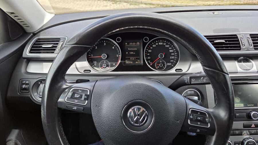 Zils Volkswagen Passat 2012 Marijampole, ar dzinēja tilpumu 1.97 L un nobraukumu 282 tūkst. km par 5200 €, foto 13 vietnē AUTOMOTO.COM.LV