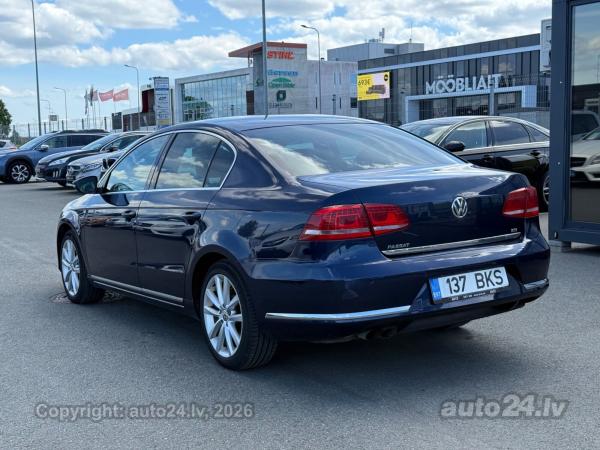 Blue Volkswagen Passat 2013 in Tallinn, with an engine capacity of 1.40 L and mileage of 228 thousand km for 5490 €, photo 4 on AUTOMOTO.COM.LV