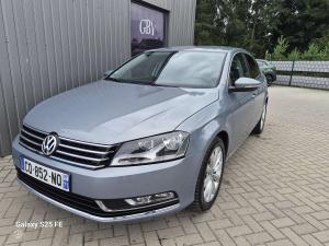 Blue Volkswagen Passat 2013 in Taurage, with an engine capacity of 1.60 L and mileage of 261 thousand km for 4700 €, photo  on AUTOMOTO.COM.LV