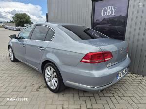 Blue Volkswagen Passat 2013 in Taurage, with an engine capacity of 1.60 L and mileage of 261 thousand km for 4700 €, photo 7 on AUTOMOTO.COM.LV