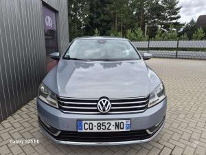 Blue Volkswagen Passat 2013 in Taurage, with an engine capacity of 1.60 L and mileage of 261 thousand km for 4700 €, photo 8 on AUTOMOTO.COM.LV