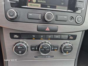 Blue Volkswagen Passat 2013 in Taurage, with an engine capacity of 1.60 L and mileage of 261 thousand km for 4700 €, photo 11 on AUTOMOTO.COM.LV