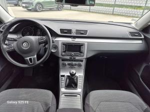 Blue Volkswagen Passat 2013 in Taurage, with an engine capacity of 1.60 L and mileage of 261 thousand km for 4700 €, photo 15 on AUTOMOTO.COM.LV