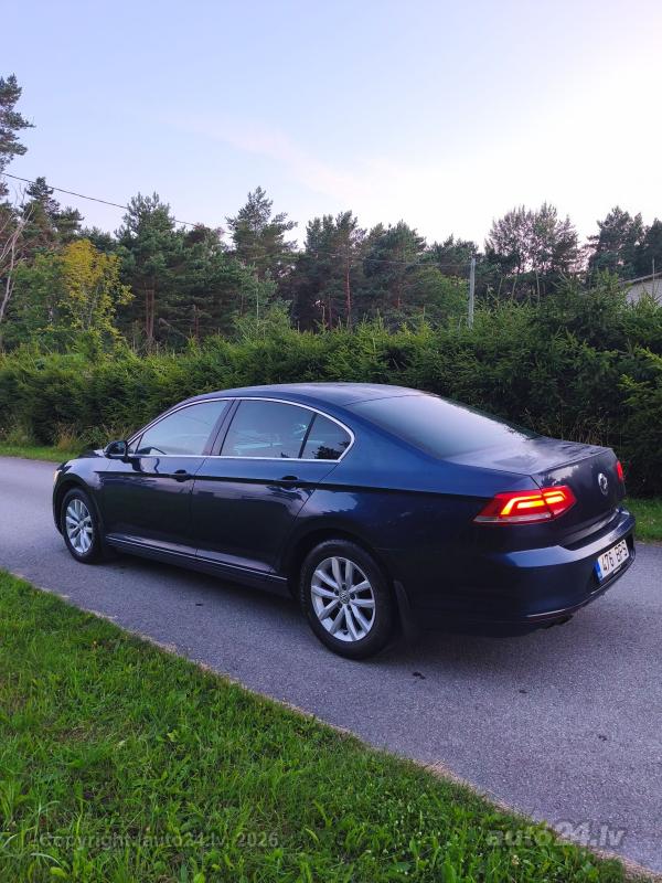 Blue Volkswagen Passat 2015 in Tallinn, with an engine capacity of 1.80 L and mileage of 177 thousand km for 9900 €, photo 3 on AUTOMOTO.COM.LV