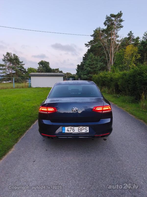 Blue Volkswagen Passat 2015 in Tallinn, with an engine capacity of 1.80 L and mileage of 177 thousand km for 9900 €, photo 5 on AUTOMOTO.COM.LV
