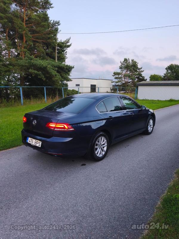 Blue Volkswagen Passat 2015 in Tallinn, with an engine capacity of 1.80 L and mileage of 177 thousand km for 9900 €, photo 6 on AUTOMOTO.COM.LV