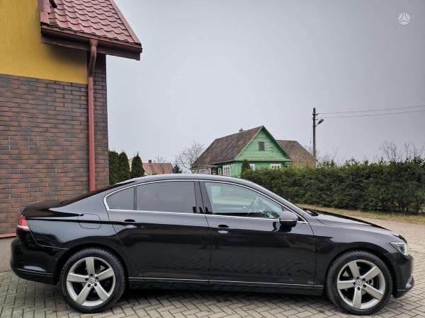 Blue Volkswagen Passat 2016 in Trakai, with an engine capacity of 1.60 L and mileage of 319 thousand km for 7790 €, photo 4 on AUTOMOTO.COM.LV