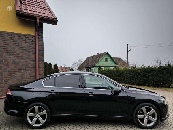 Blue Volkswagen Passat 2016 in Trakai, with an engine capacity of 1.60 L and mileage of 319 thousand km for 7790 €, photo 5 on AUTOMOTO.COM.LV