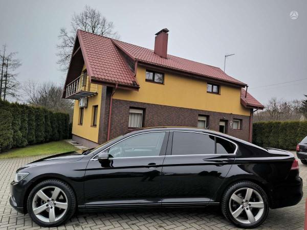 Blue Volkswagen Passat 2016 in Trakai, with an engine capacity of 1.60 L and mileage of 319 thousand km for 7790 €, photo 9 on AUTOMOTO.COM.LV