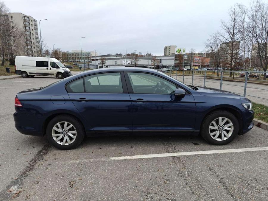 Blue Volkswagen Passat 2016 in Kaunas, with an engine capacity of 1.40 L and mileage of 120 thousand km for 10750 €, photo 2 on AUTOMOTO.COM.LV